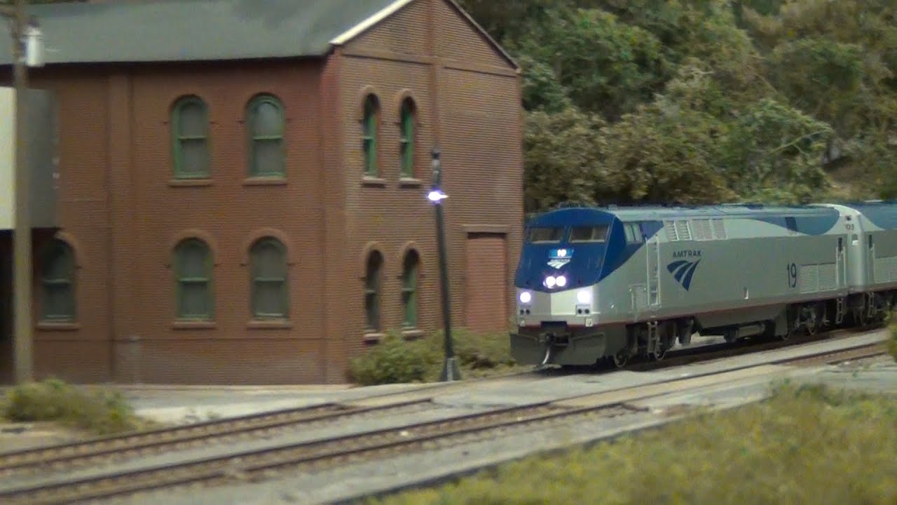 Kato Amtrak AMD 103 P42 #19 #203 - YouTube