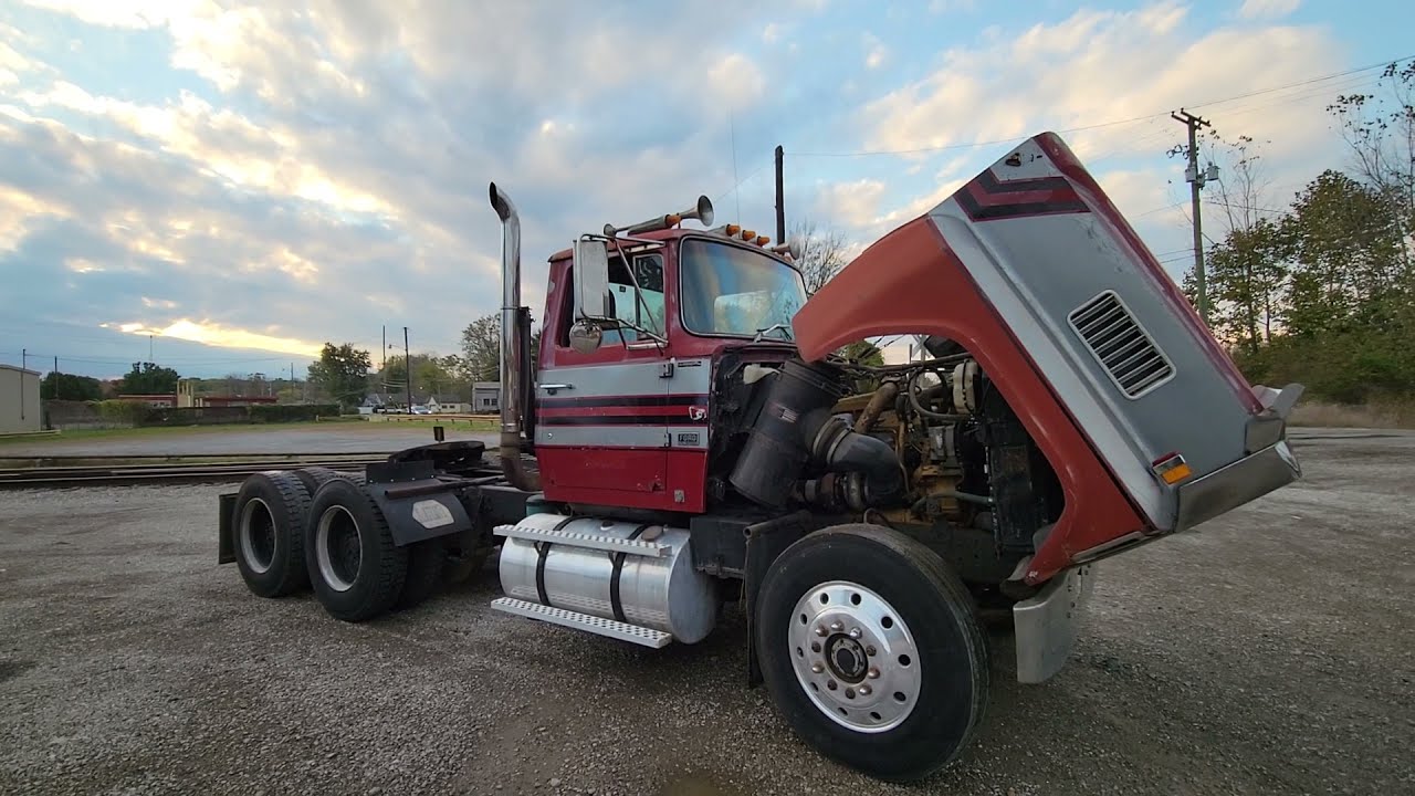 floating through the gears B model cat power PURE SOUND - YouTube