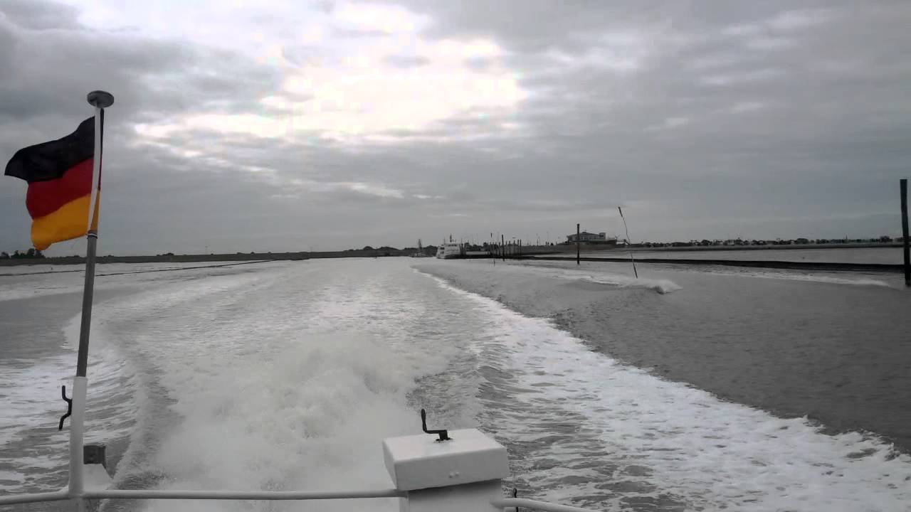 Fahrt mit der Baltrum IV - YouTube