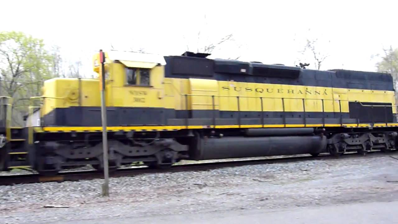 NYS&W SD40 -2 & T-2 3018 3012 Franklin Boro NJ 4-25-2011 Viaduct - YouTube