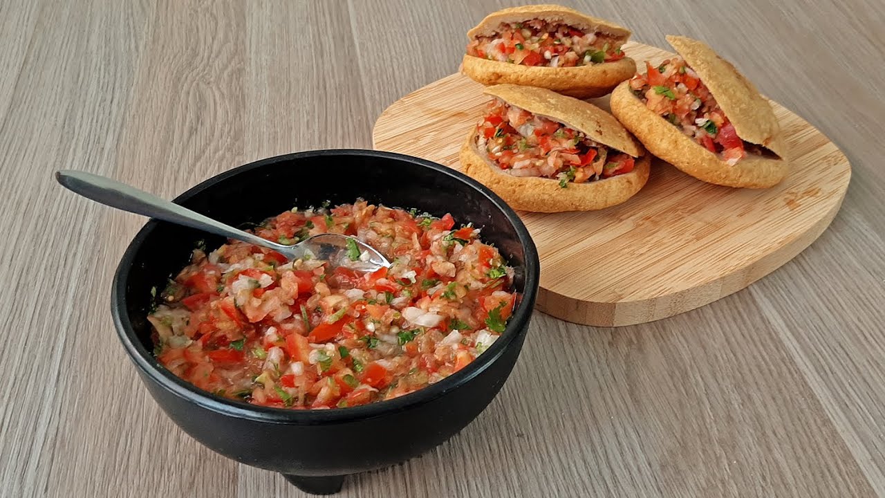 😋 SALSA DE JITOMATE CRUDO CON CHILE SERRANO, comida mexicana - YouTube