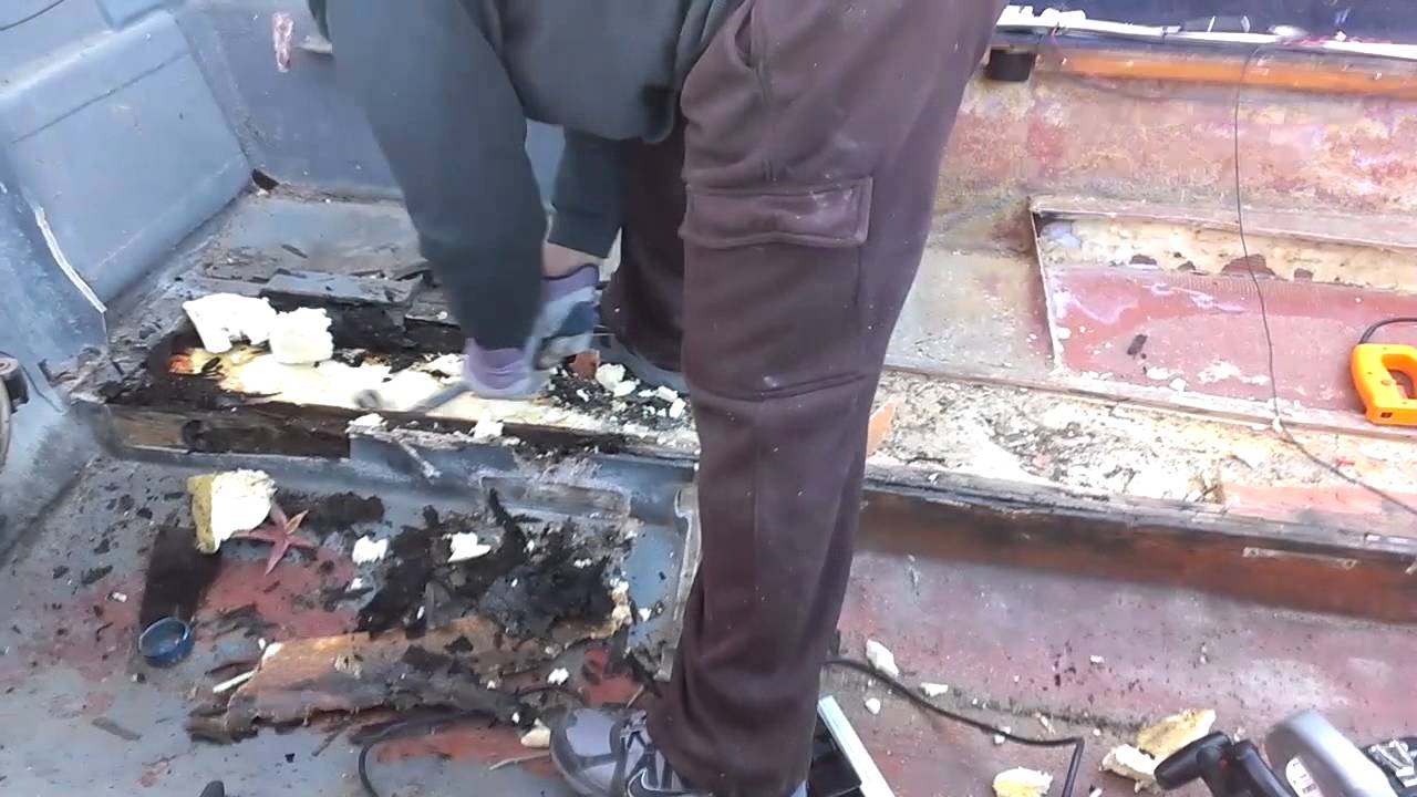 86 Sea Ray Restoration Day 11 Clip 4 Port Side Stringers and Foam ...