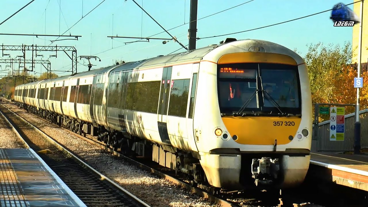 Trenuri C2C Trains 🚅 Fenchurch-Shoeburyness in Basildon Station, UK 16 ...