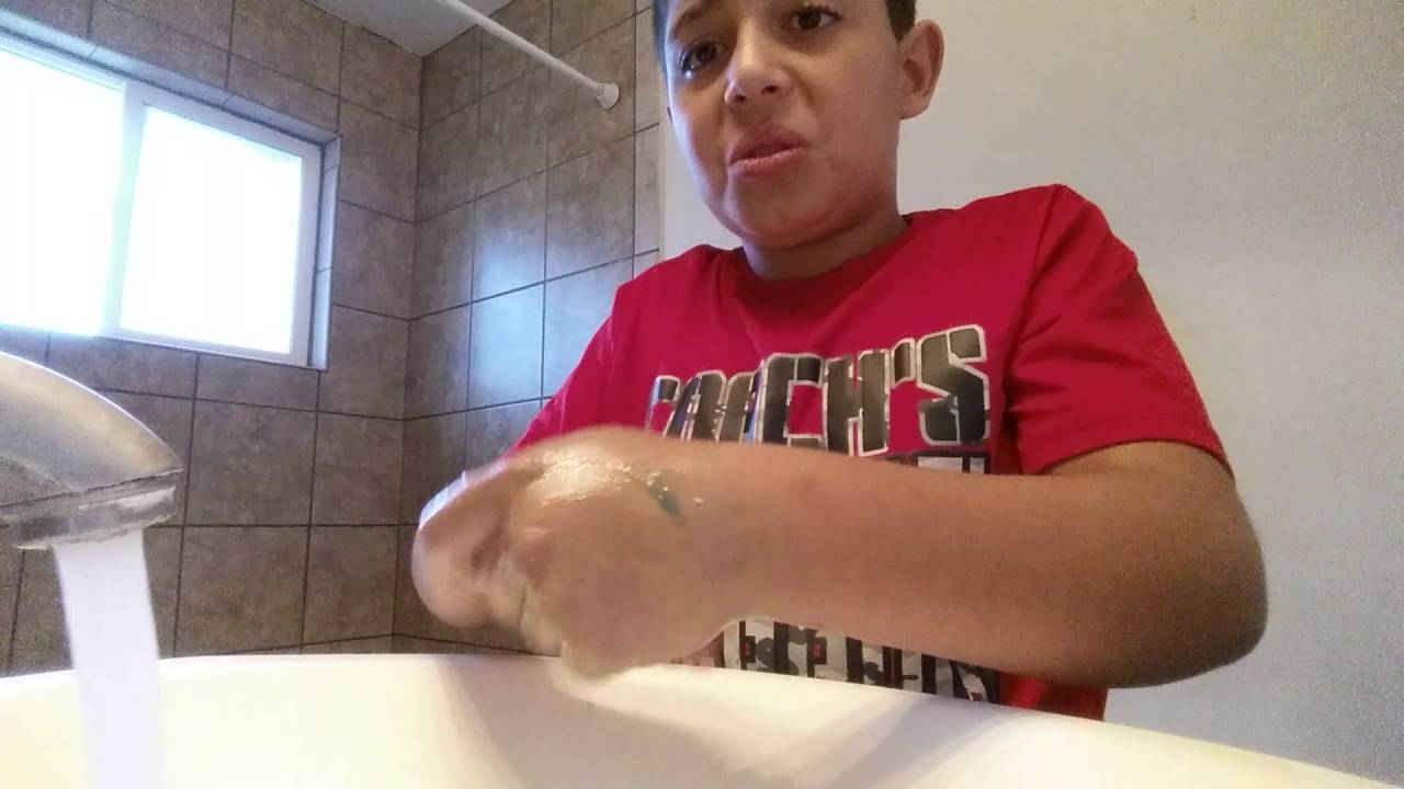 Washing hands with toothpaste - YouTube