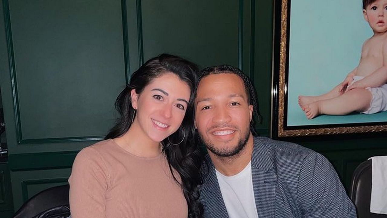 Who is Jalen Brunson wife? - YouTube
