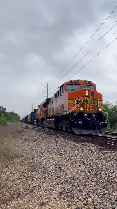 Spotted this BNSF Rock train approaching MP 70.012 with a horn salute while leaving BNSF Casey ...