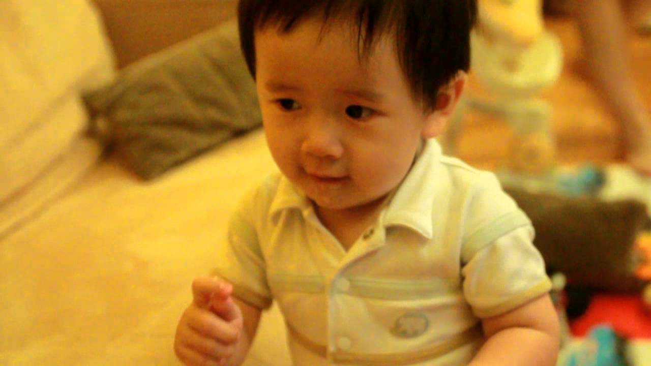 Quentin Wong almost 11 mos saliva drop - YouTube