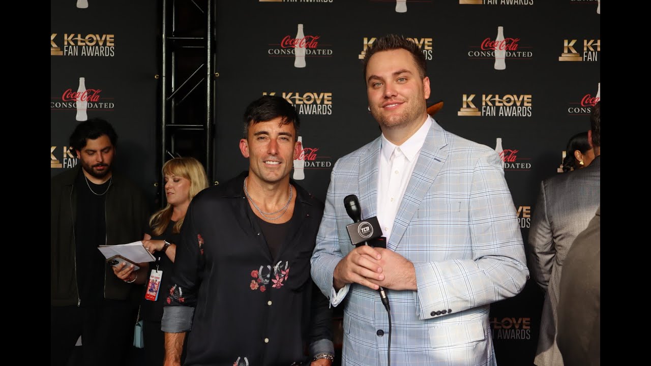 Exclusive Interview: Phil Wickham @ 11th Annual K-LOVE Fan Awards - YouTube