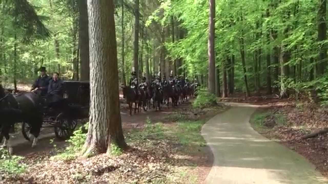 Rouwstoet van Arent Modderman - YouTube