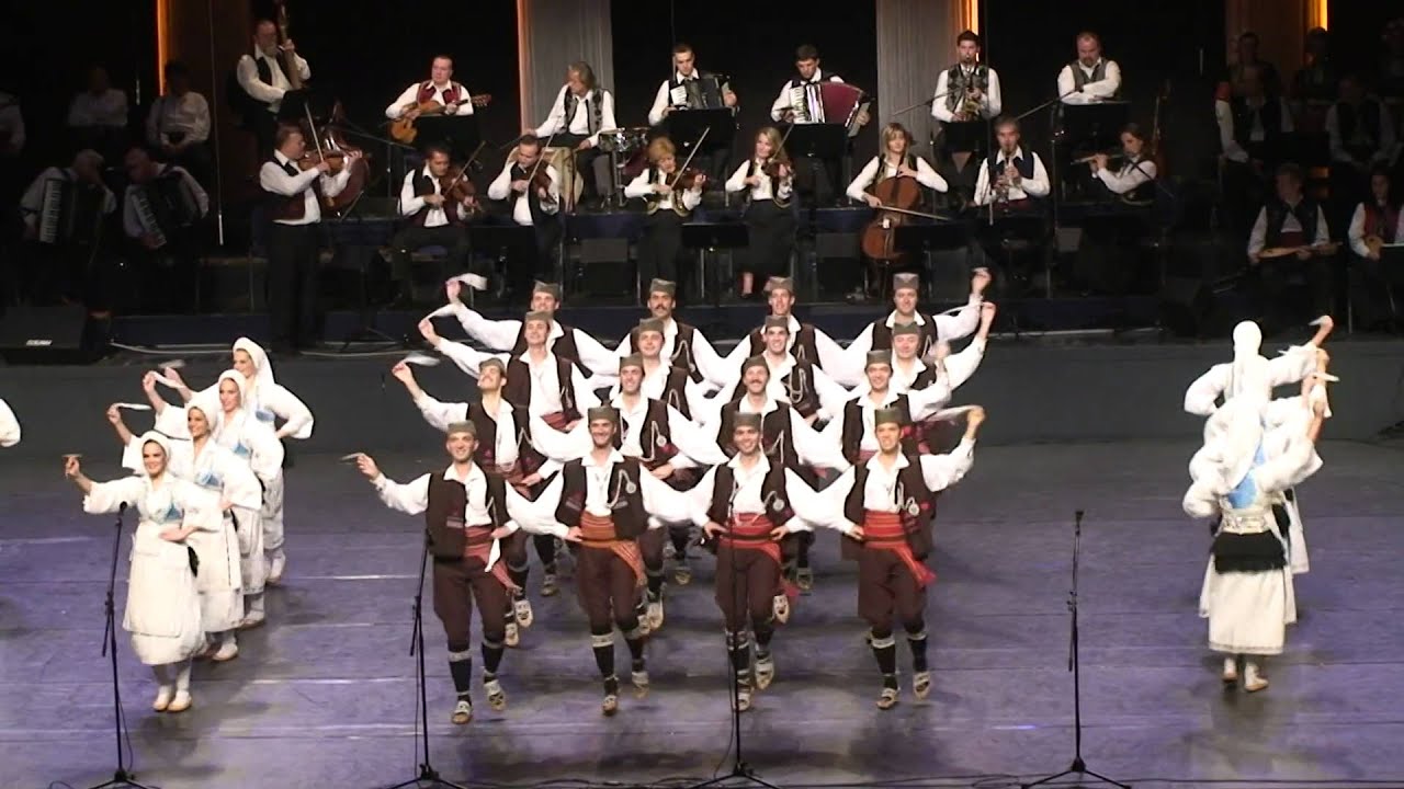 Kolo - Igre iz Binacke Morave (Balkan u pesmi i igri) - YouTube