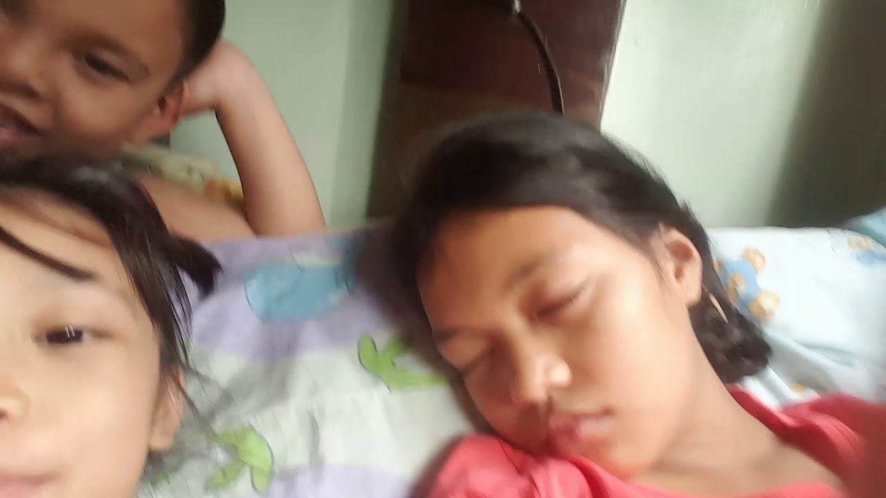 Tulog pa more ate sofia - YouTube