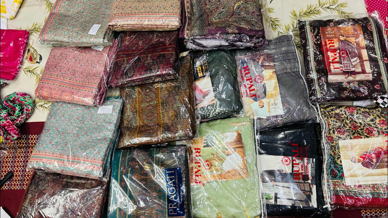 11/12/24 Itne sunder suit sardi ke jldi jldi order kr rho 9050300262 ...