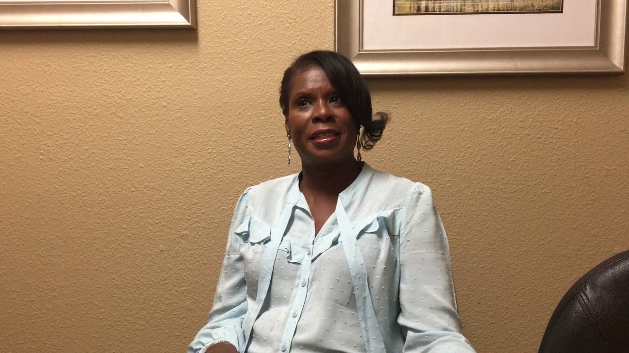 Chandra Wallace discusses her book, The Christmas Star - YouTube