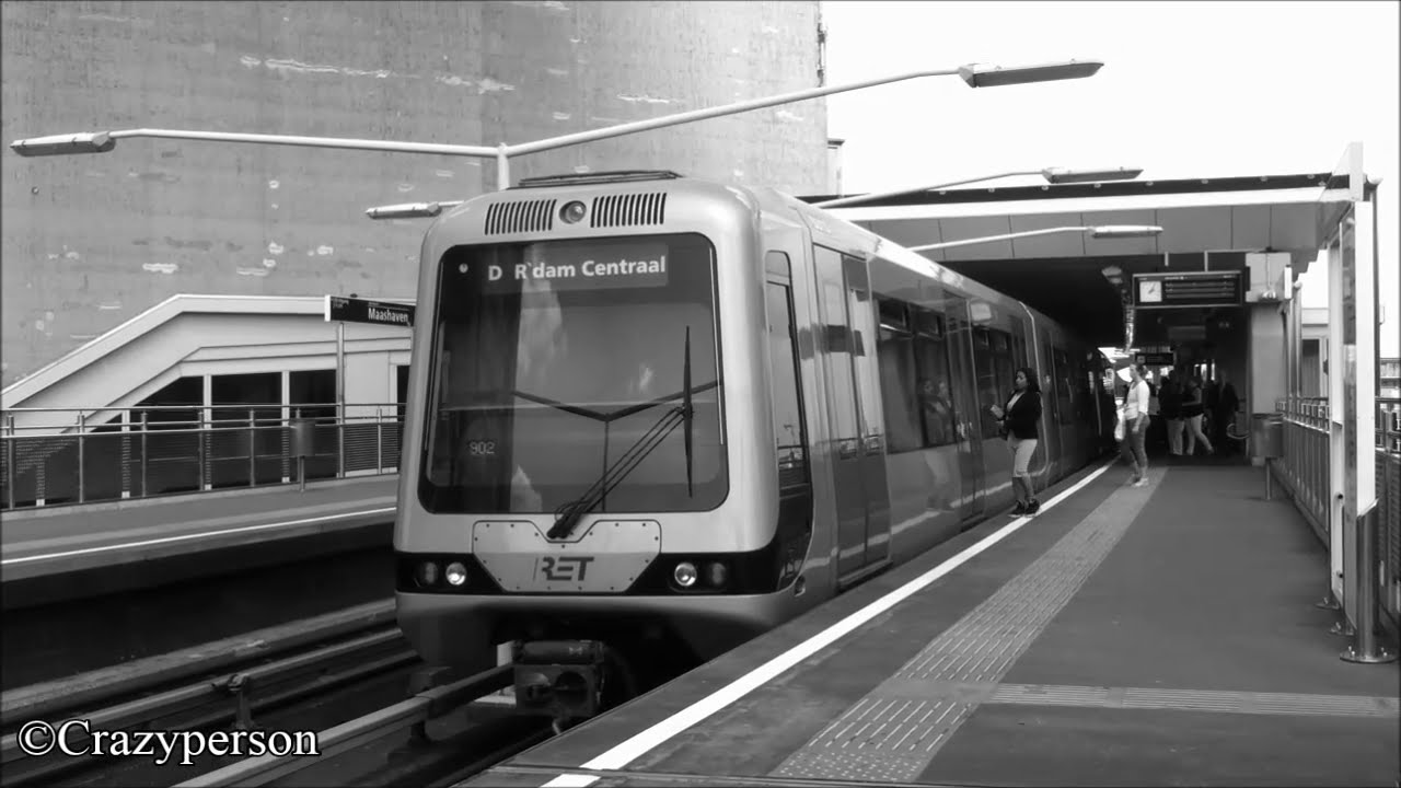 RET Metro Combi type B (in grijs beeld) op Maashaven naar Rotterdam ...