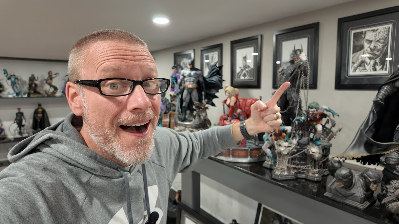 Major Batman Gallery Update! Statue & Art Room Coming Together!! - YouTube