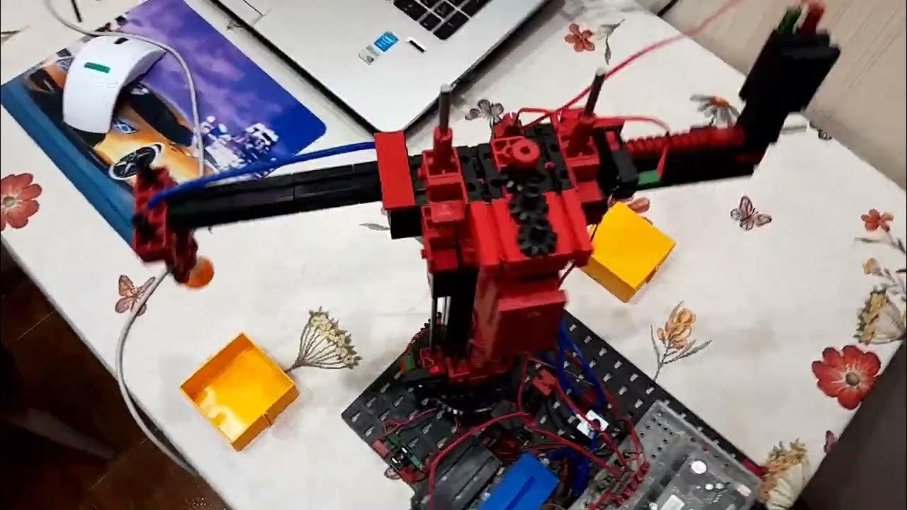 Fischertechnik robot/Fischertechnik робот - YouTube