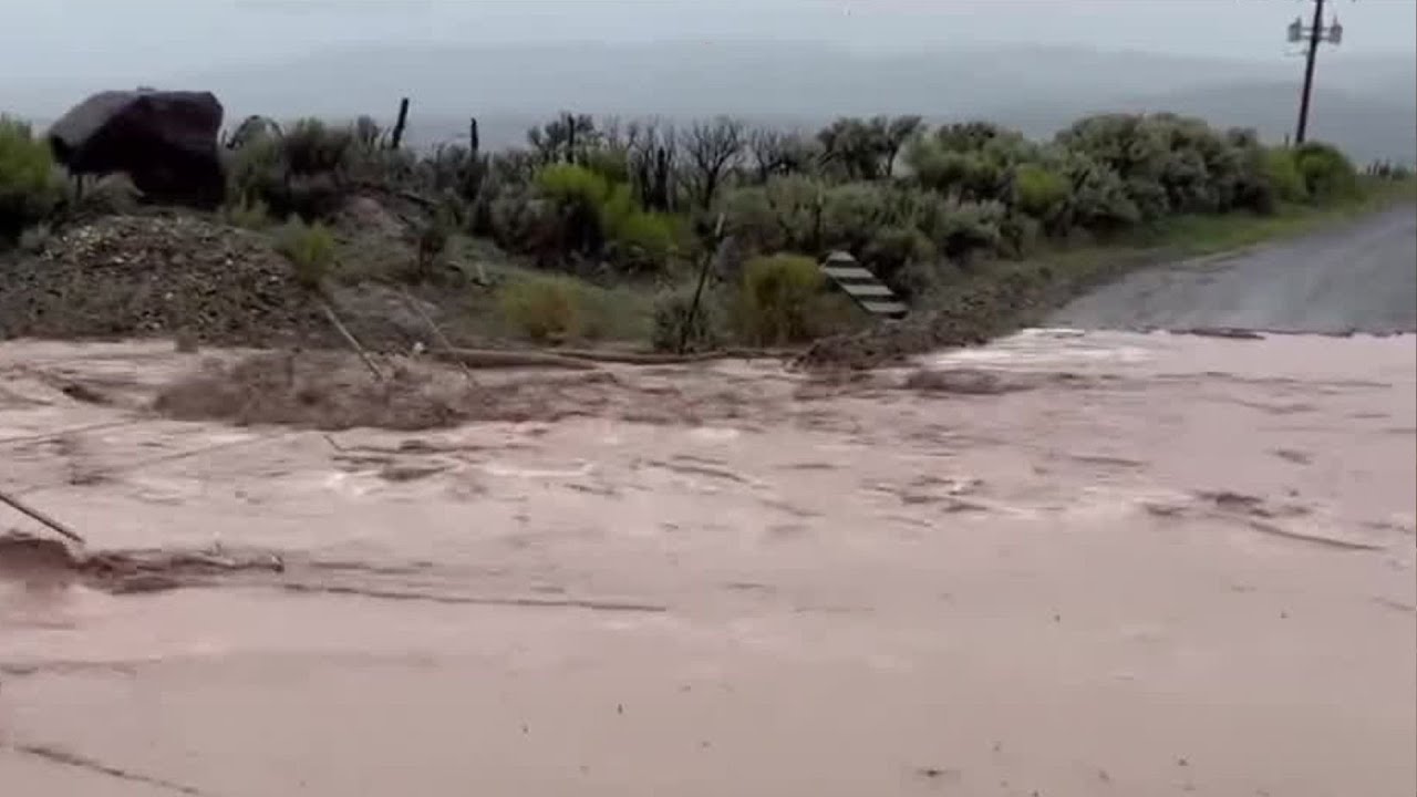 Before & after: Flash floods occurring all across southern Utah - YouTube