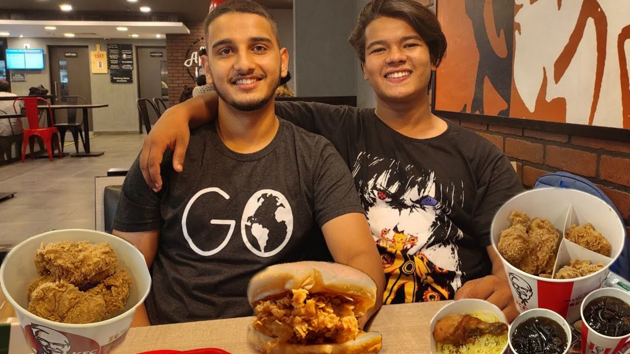Eating KFC for first time - YouTube