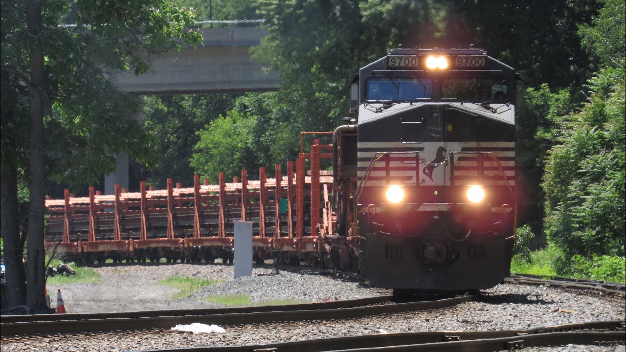 How Welded Rail Trains Work - YouTube