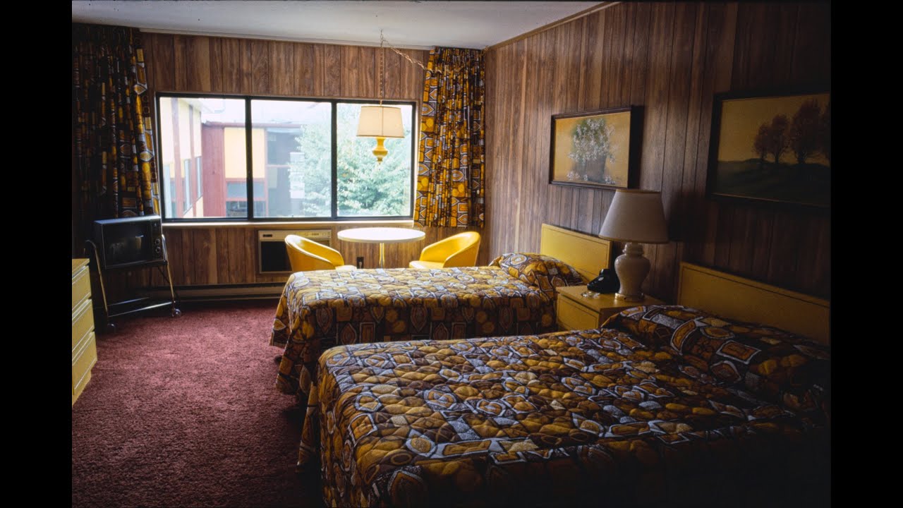 Relaxing at a hotel in the 1970s with rain ambience - YouTube