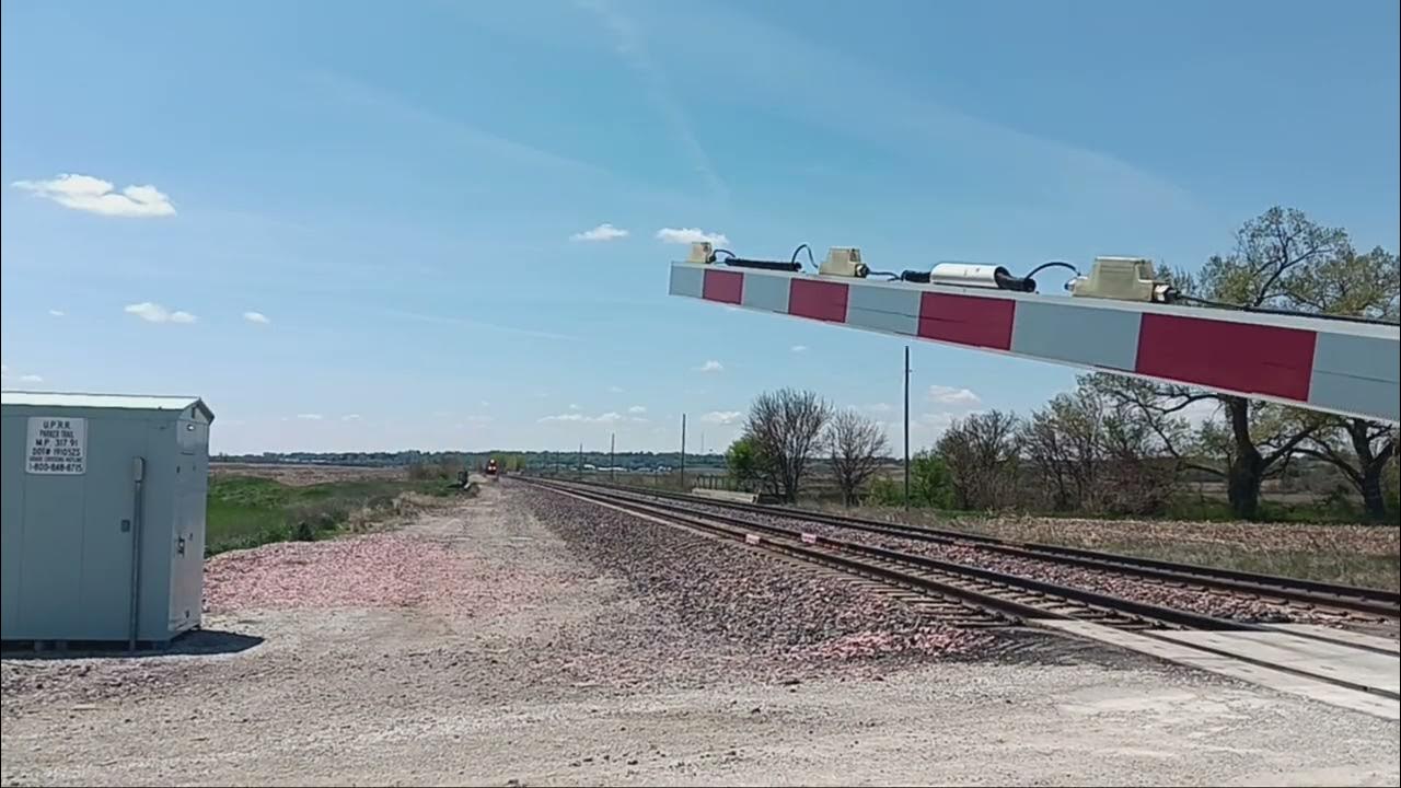 UP #8339 Intermodal Train E in Willett, IA (5-3-25) - YouTube