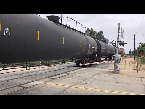 Nathan K5HL on BNSF GP60M-3 #154. Part 2. - YouTube