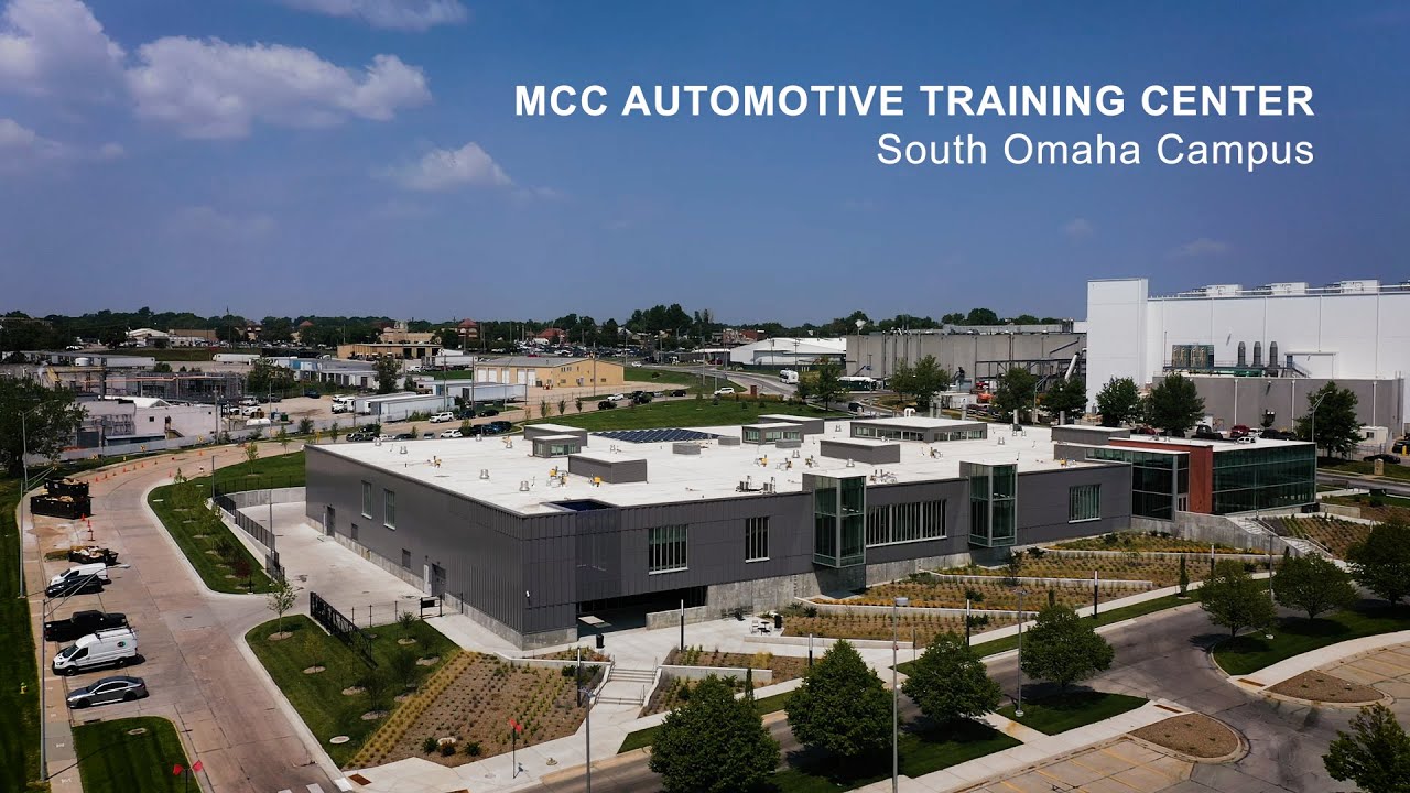 MCC Auto Collision Department Tour - YouTube