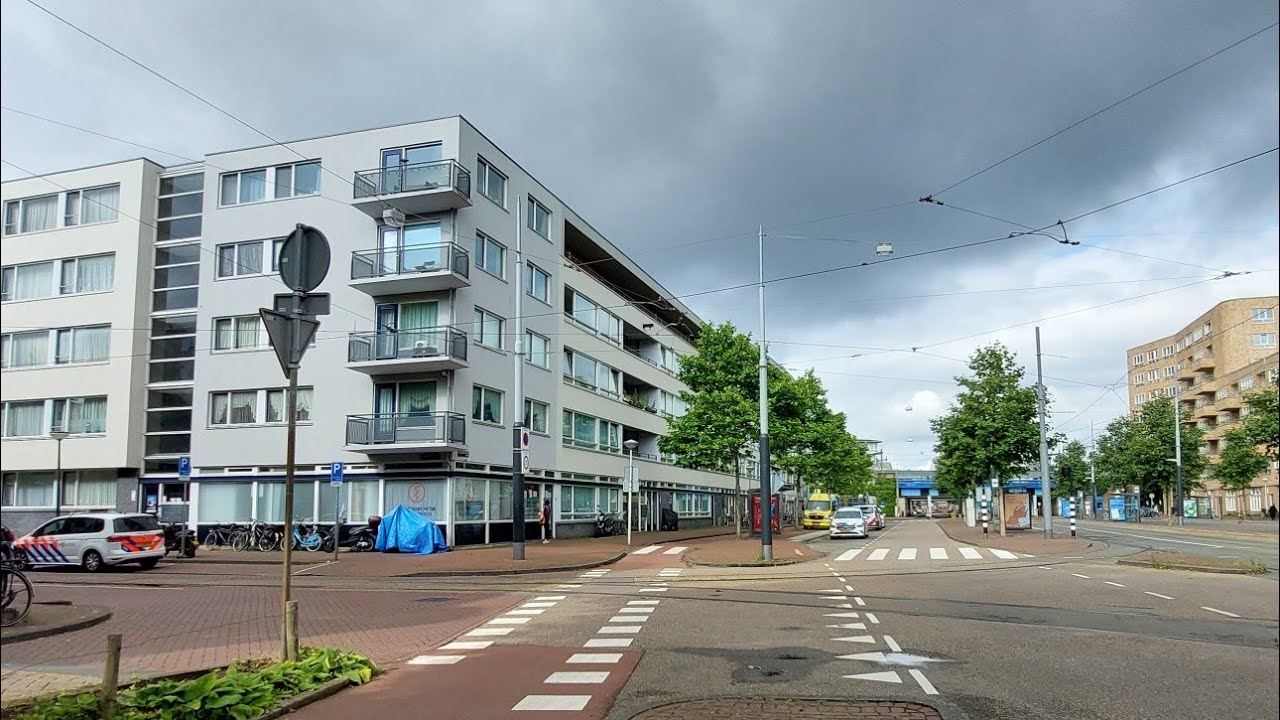 Grote Politie Eenheid Agent met Stormram Heel Veel Zwaailichten ...