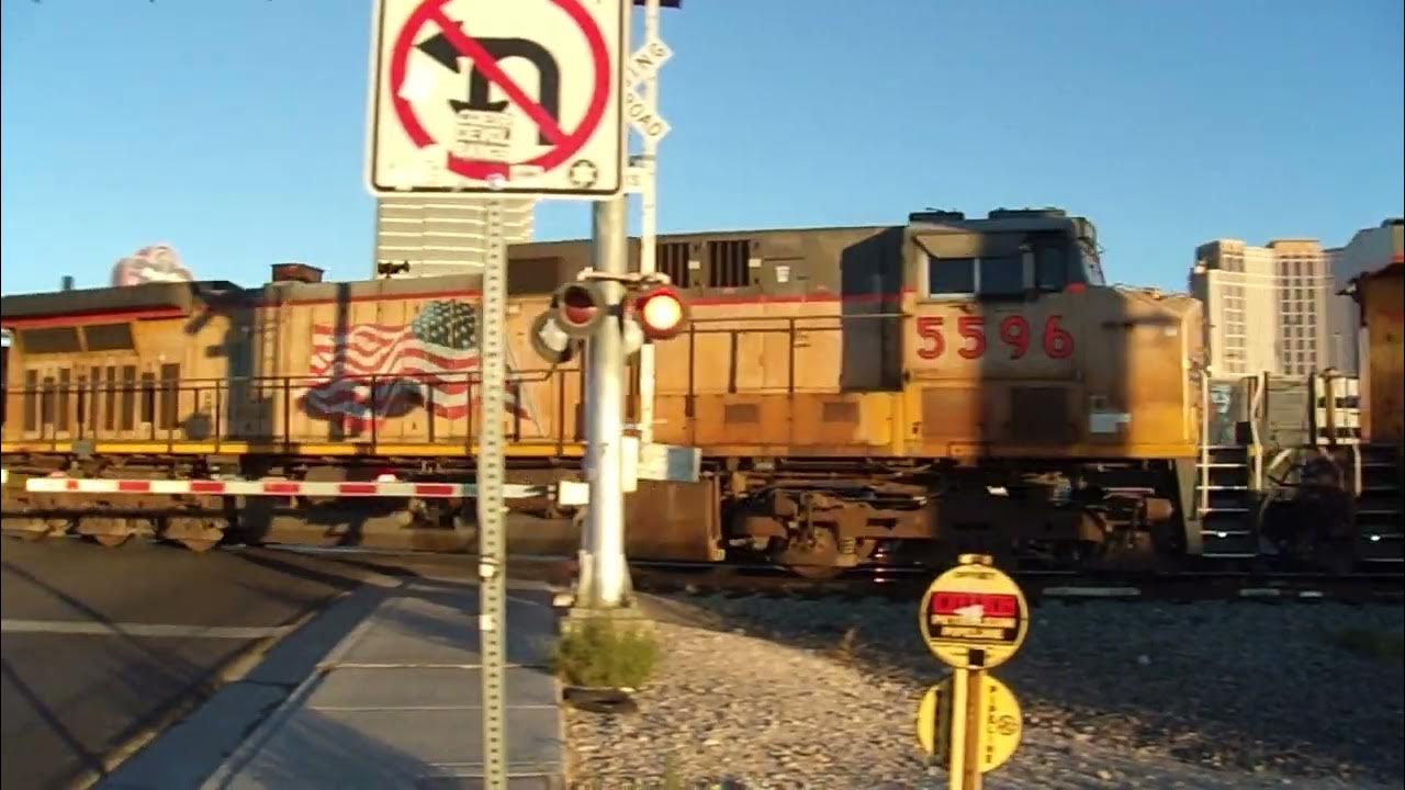 (Solo) UP 2543 Northbound Leads An Extra Long Mix Manifest (W/ DPU'S) - Las Vegas, NV USA 11/25 ...