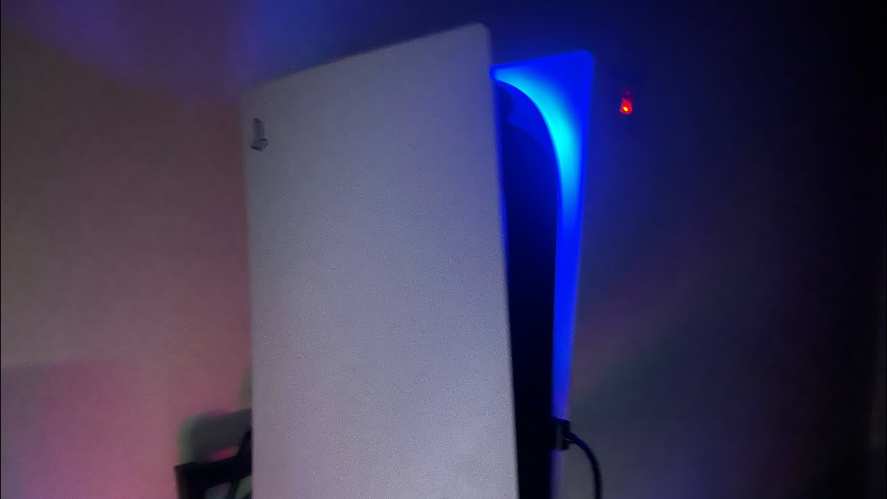 PlayStation 5 Waking up from rest mode in dark - YouTube