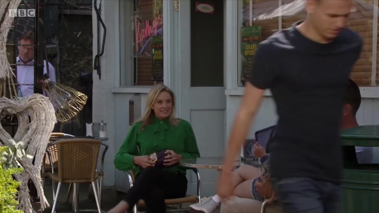 (17) Mel & Jack | 30/07/18 - YouTube