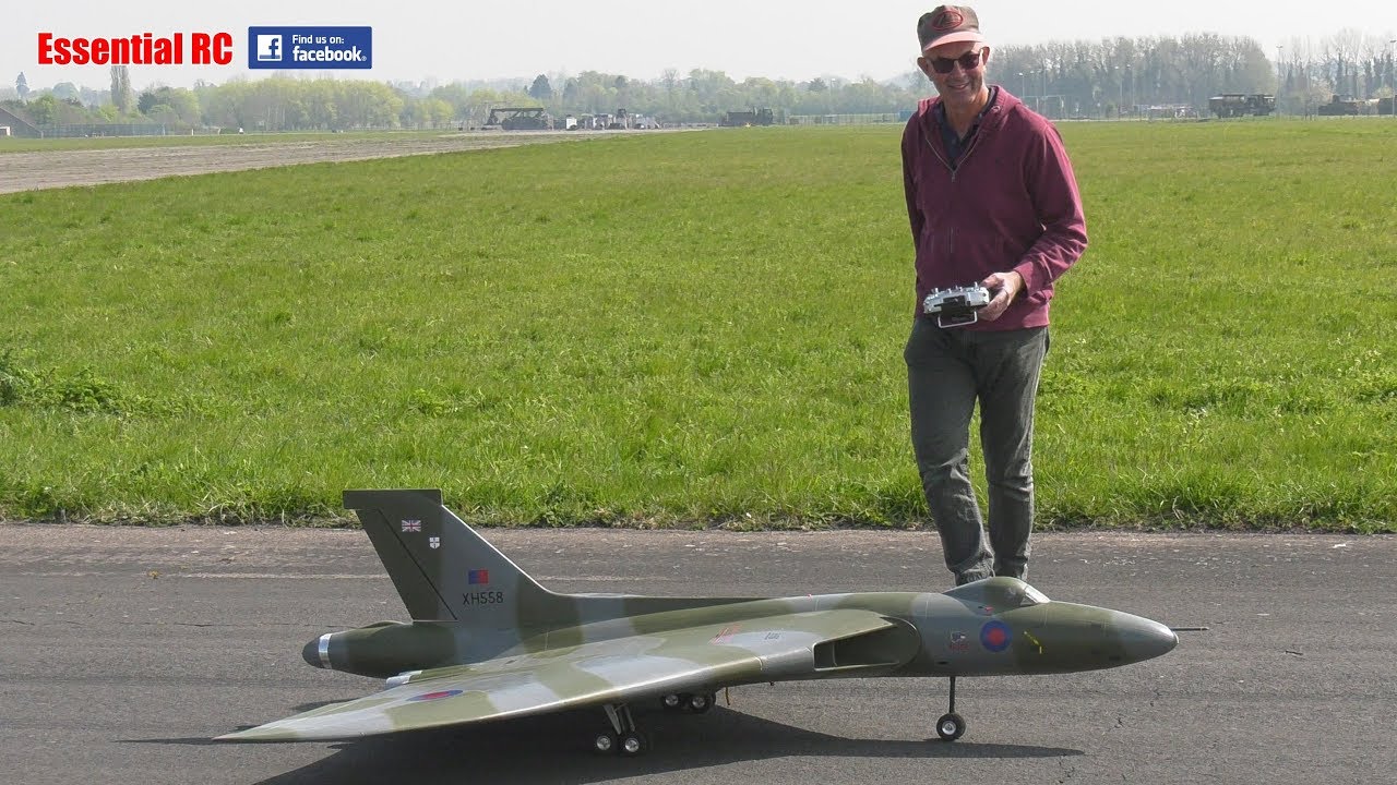 AVRO VULCAN XH558 radio controlled (RC) turbine jet (Tony Nijhuis ...