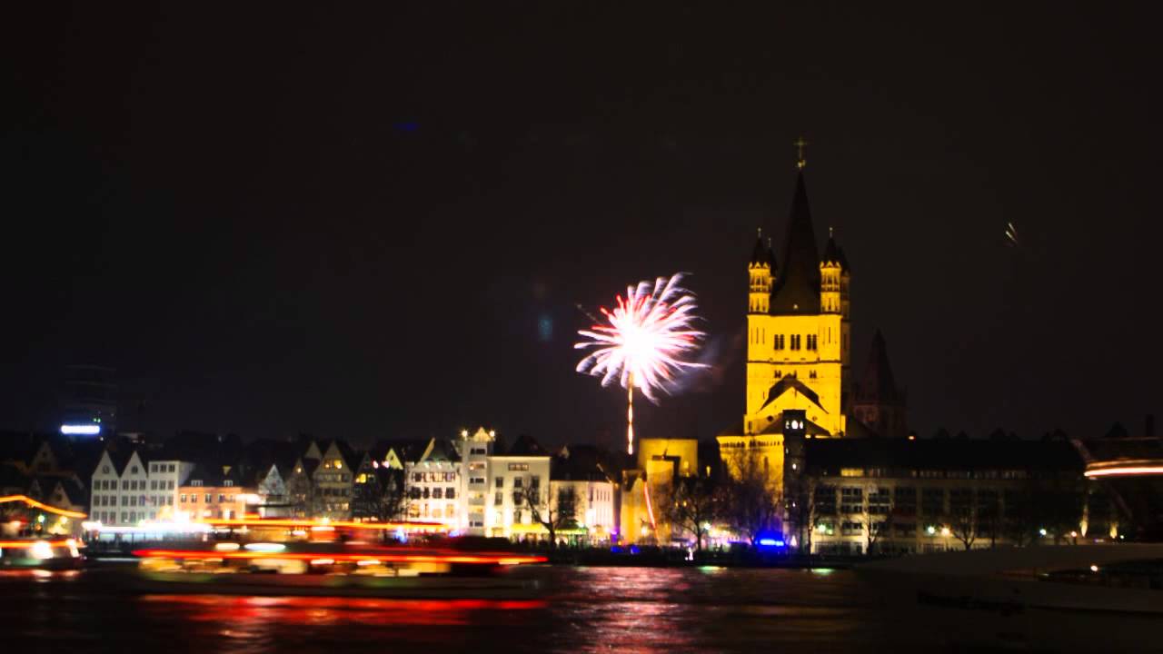 2013 New Year's Eve Fireworks at Cologne Citycenter / 2013 Silvester ...