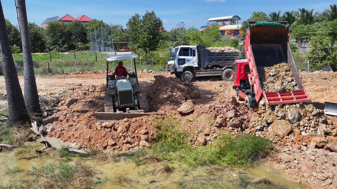 Experience Using Machinery in a Team Environment 5TON Dumping Ground ...