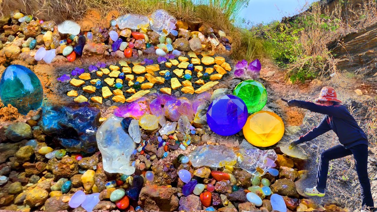 Many precious diamonds, gold crystals found in the mountains - YouTube