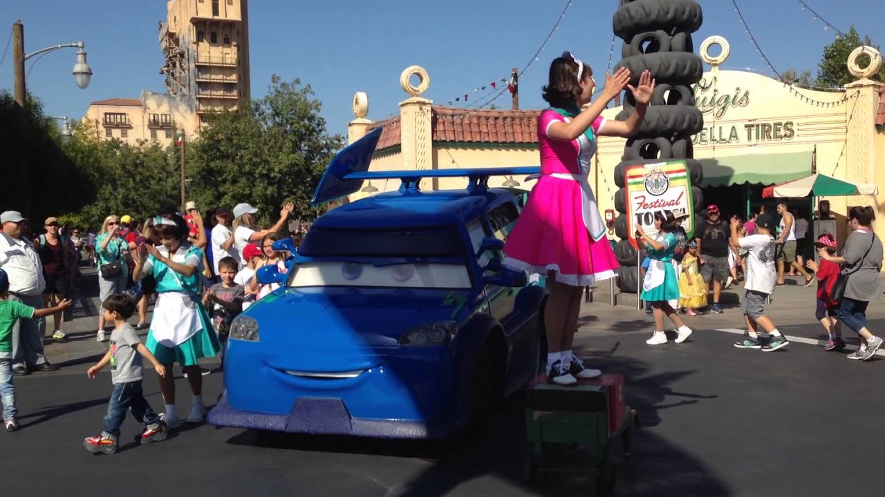 DJ's Dance party in Cars Land at Disney's California Adventure - YouTube