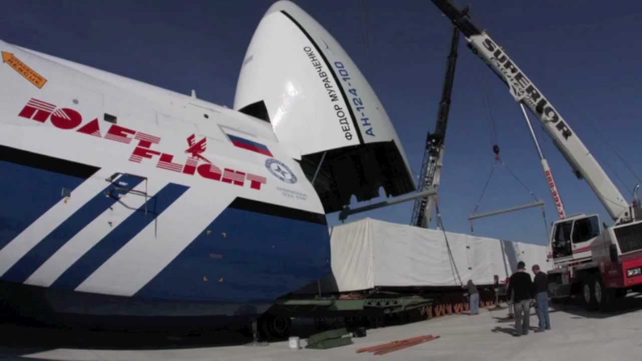 Antonov AN-124 cargo airplane loading TIME LAPSE - YouTube