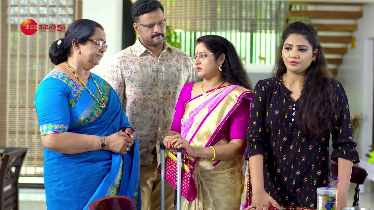 Kabani - best scene - 152 - Gopika Anil, Krishna, Keerthana Anil - Zee ...