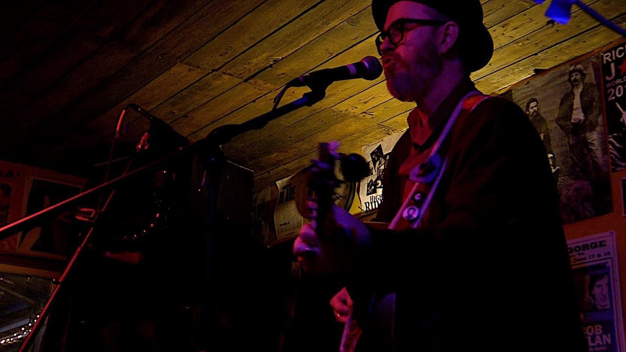 Louis Ledford Live at Randy's Roadhouse - YouTube