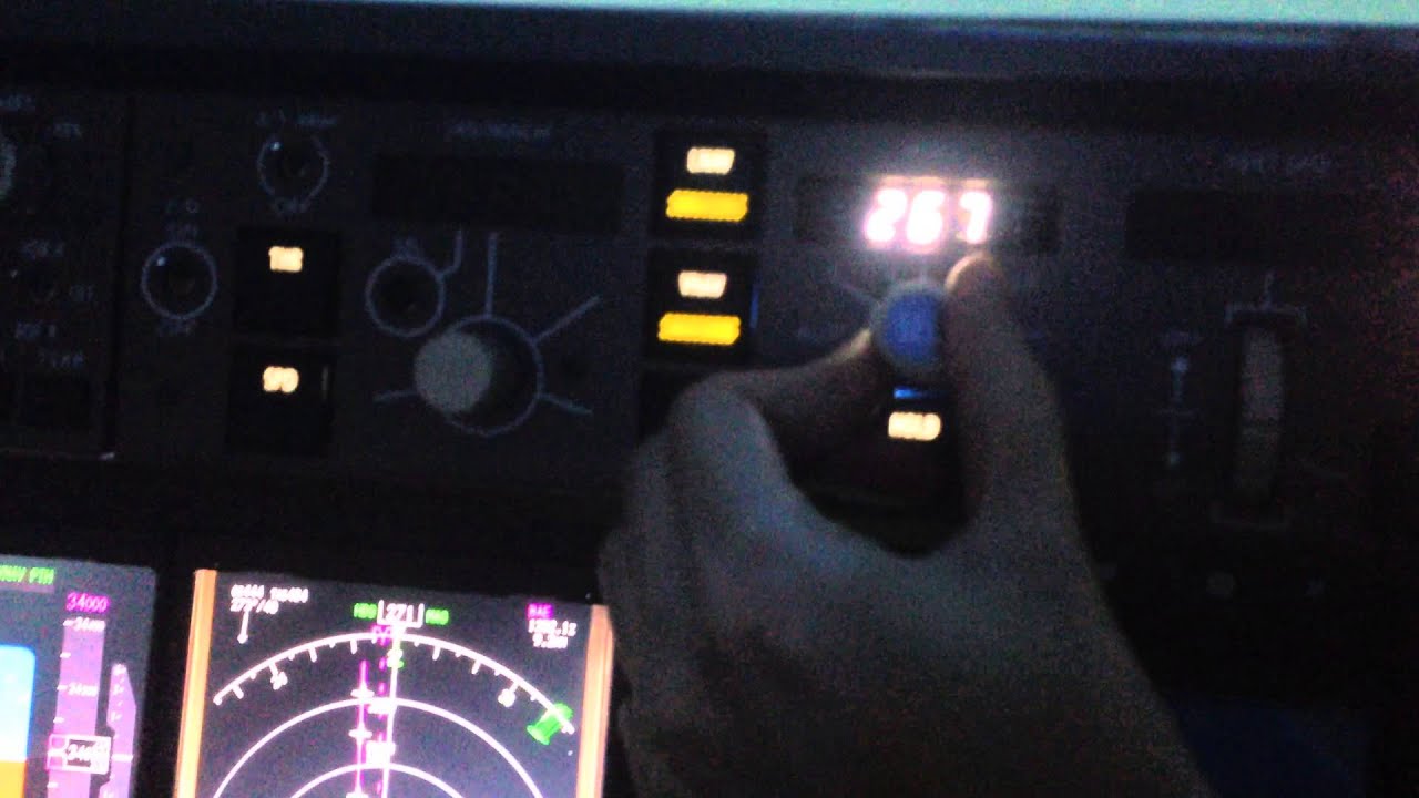 747 sim flight deck tour - YouTube