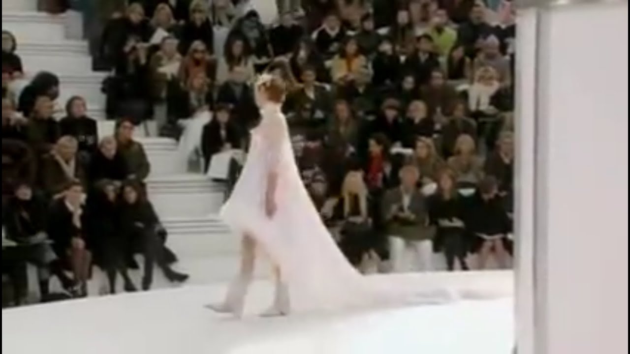 Chanel Haute Couture Spring Summer 2006 Fashion Show (full) - YouTube