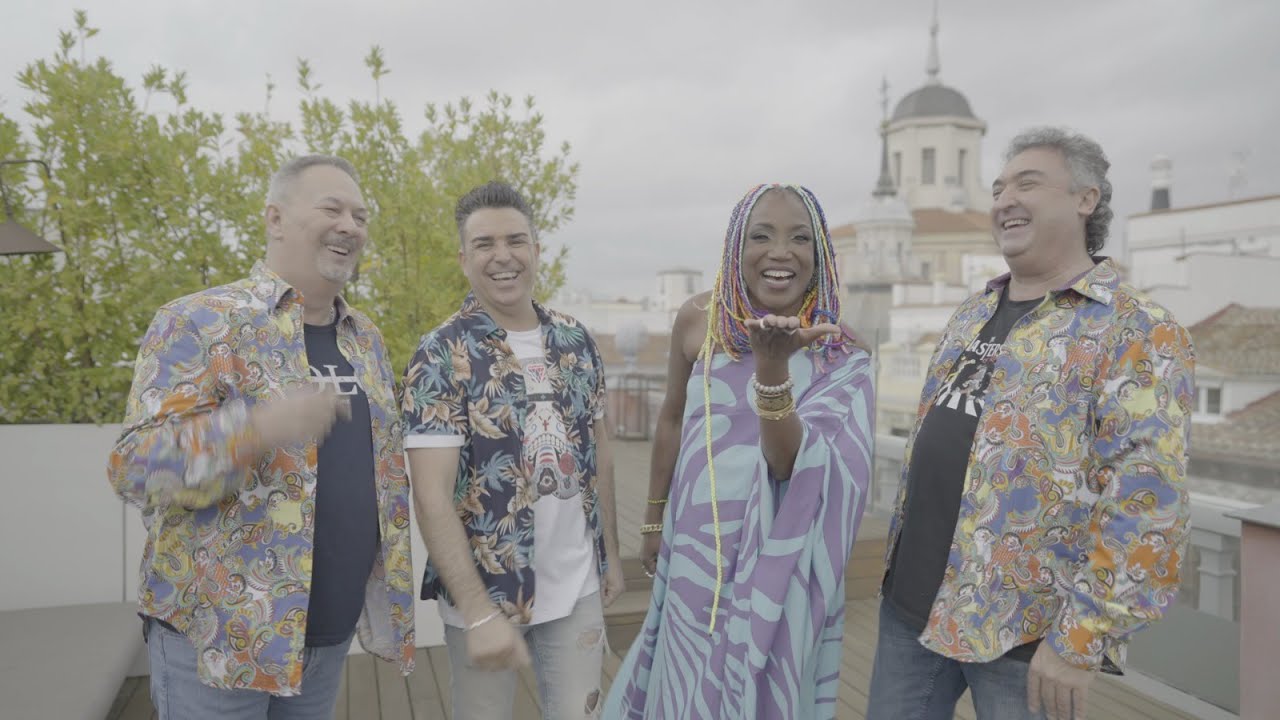 Chaito & PaloSanto feat. Lucrecia - Besos de Chocolate (Vídeo Oficial ...