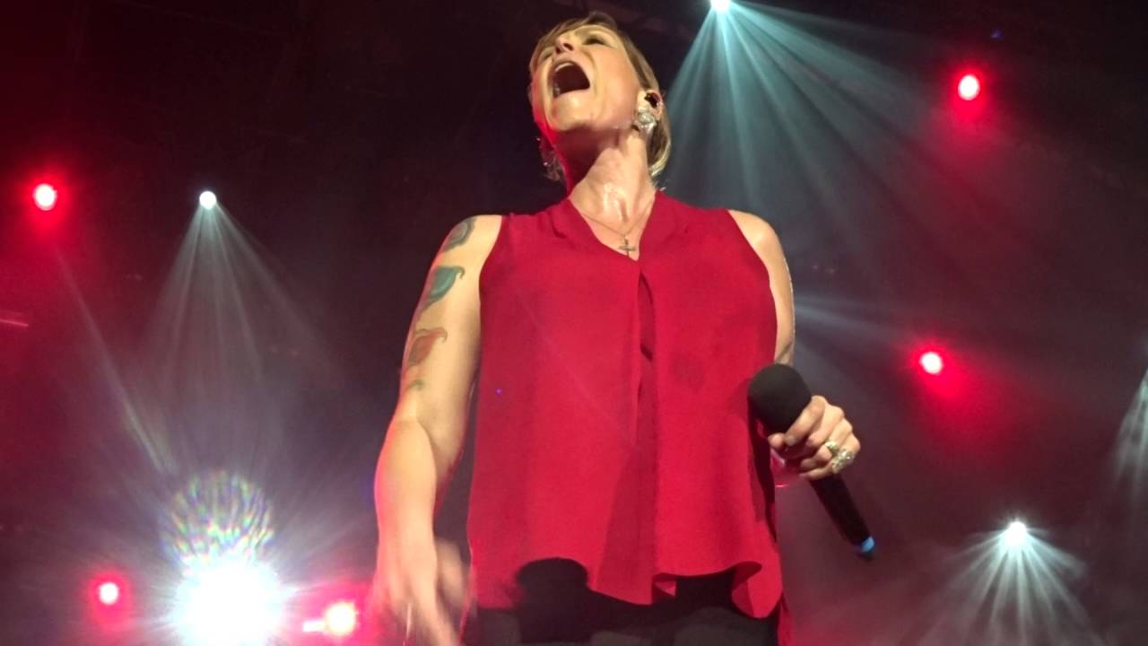 BETH HART . Might as well smile . Jazz à Vienne . - YouTube