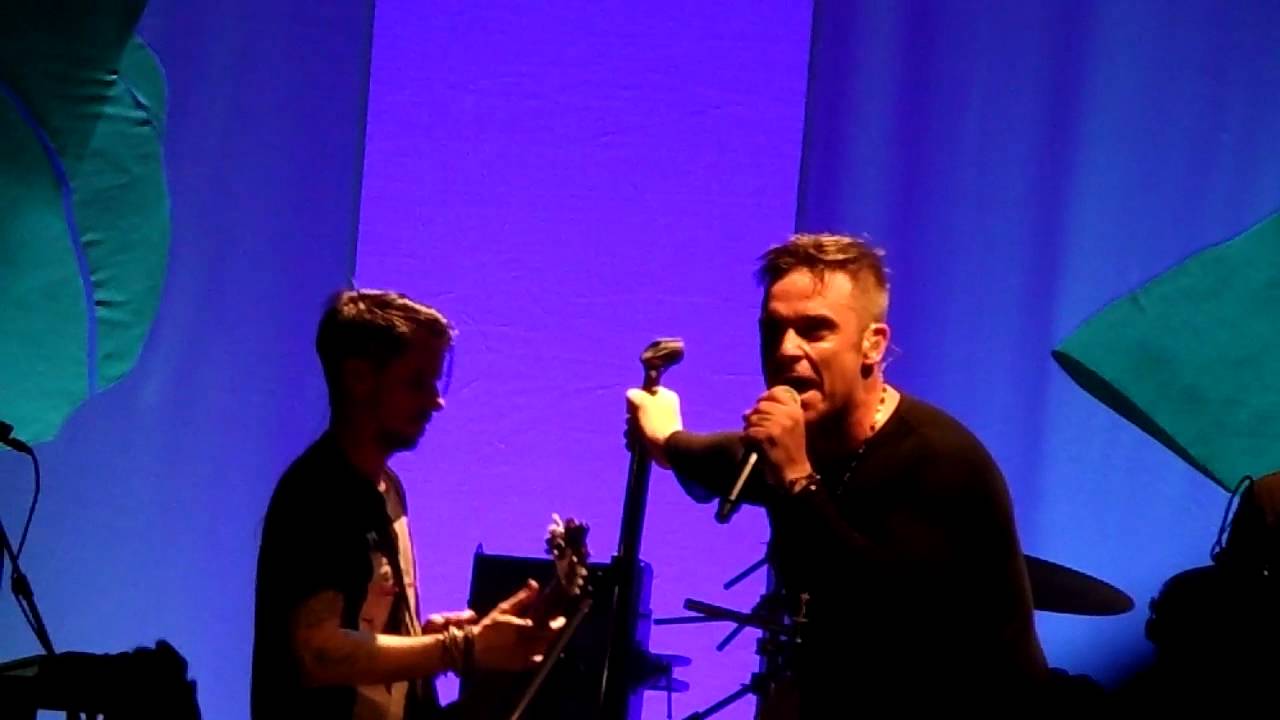 Robbie Williams - Rock DJ - Leeds O2 Academy 11/09/2012 HD - YouTube