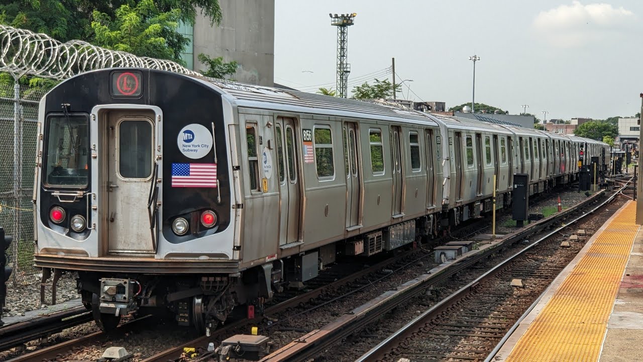 NYC Subway: R143 & R160 L Train Action @East 105th St & Livonia Avenue ...