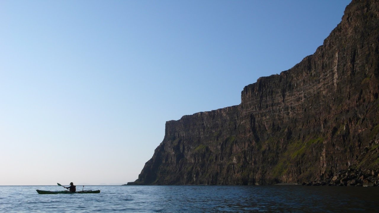 Sea Kayaking Skye 2016 - Dunvegan Head. - YouTube