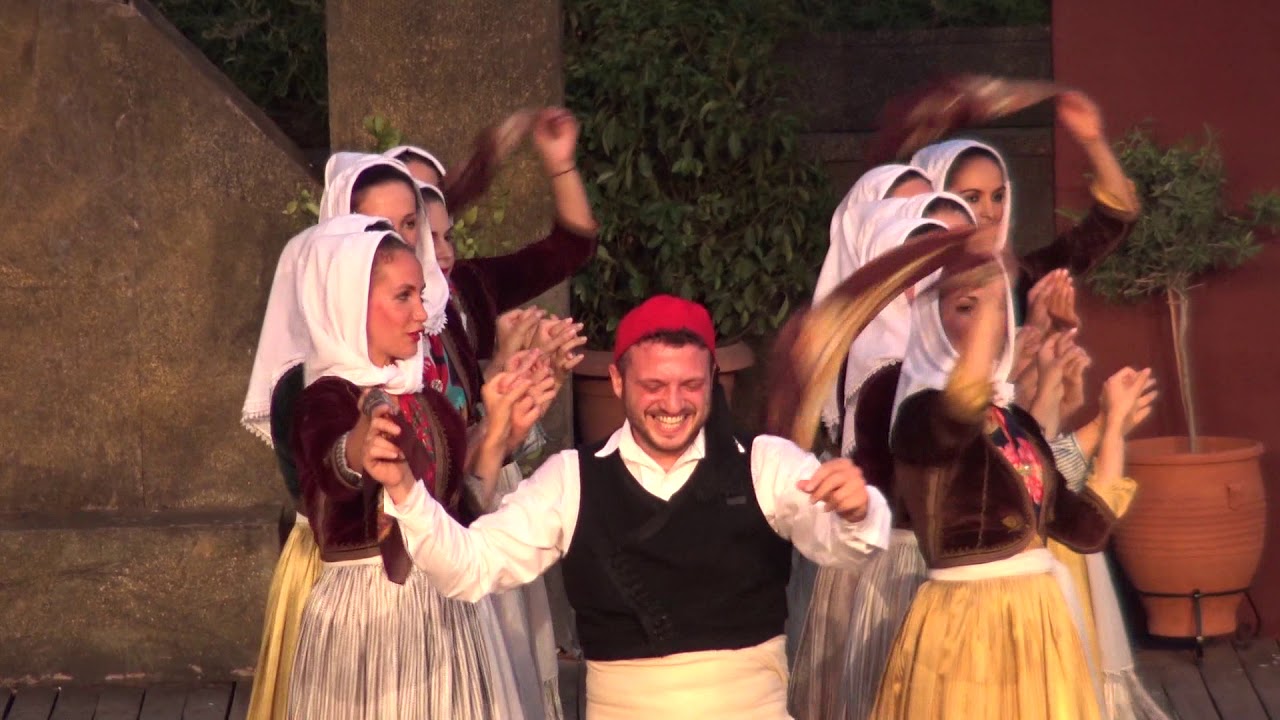 Danses folkloriques grecques. Ballet Dora Stratou (Athènes) - YouTube