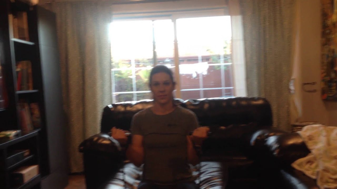 Isometric bicep hold - YouTube