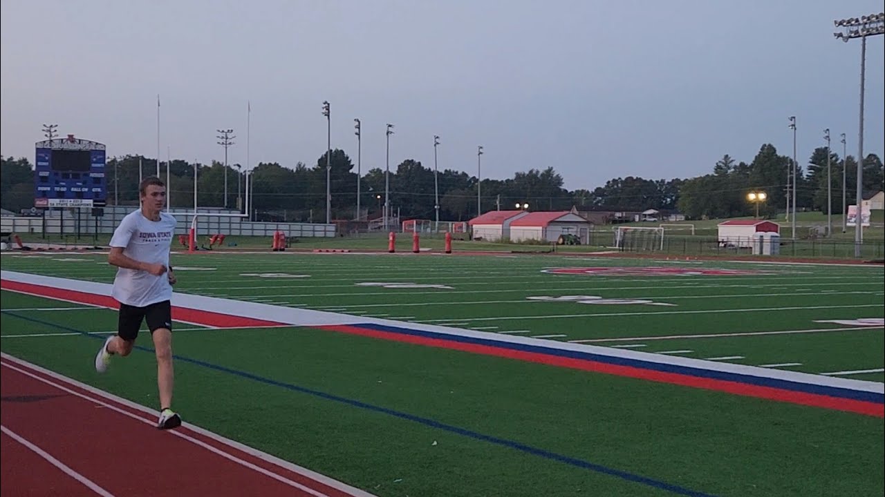 6×1200m Track Workout - YouTube