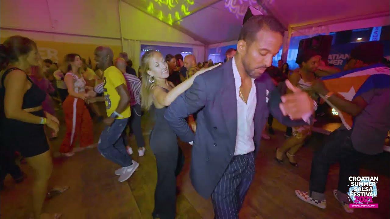 Maykel Fonts & Edyta Kwaśna | social dancing @ Croatian Summer Salsa Festival - YouTube